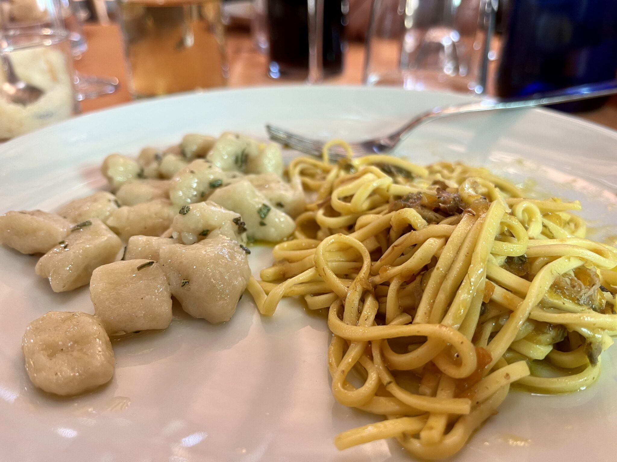 Tour of Turin's Jewish Ghetto, Historic Doorways and Shops